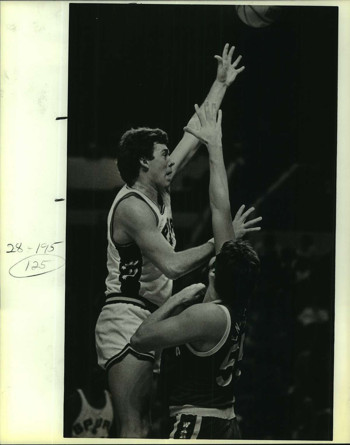 Mark McNamara, former Santa Clara, Cal and NBA center, dies at 60