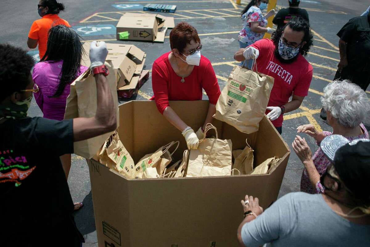 The San Antonio Food Bank needs help. Here's how you can volunteer.
