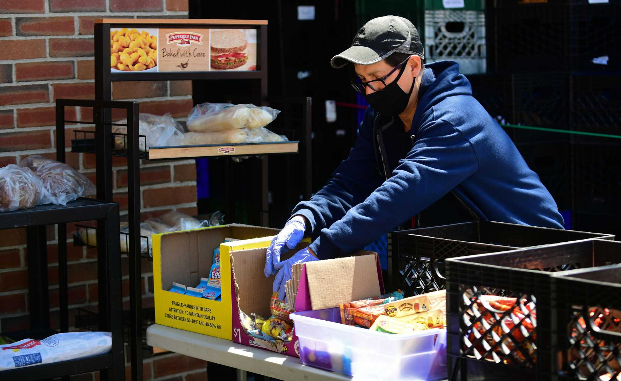 As CT jobless claims cross 440K, jobless benefits open to ‘solopreneurs’