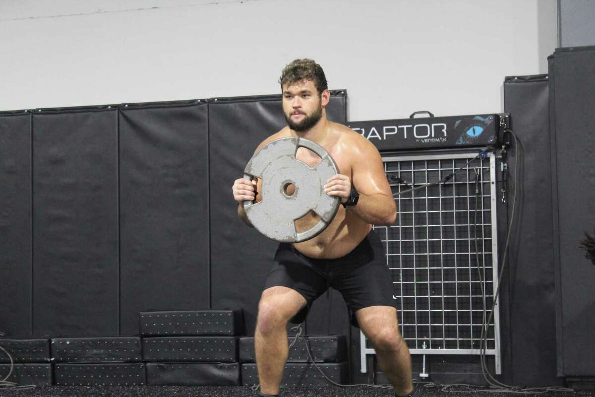 Atascocita’s Sam Cosmi, Kenyon Green named to Outland Trophy watch list