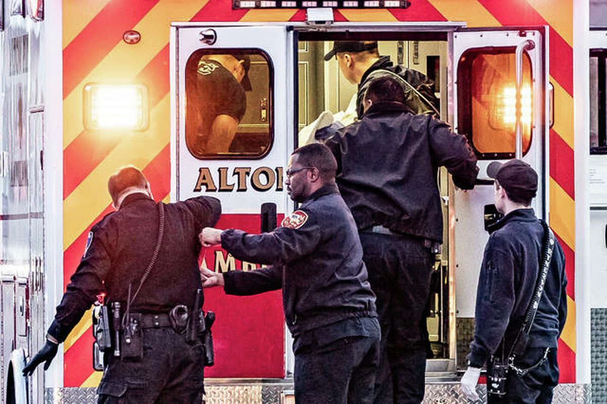 Two Charged In Alton Shooting That Missed Target Hit Woman In The Head