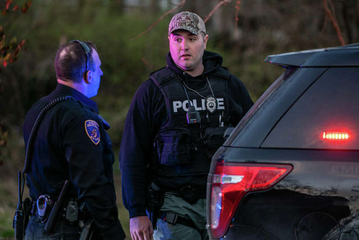 Two Charged In Alton Shooting That Missed Target Hit Woman In The Head