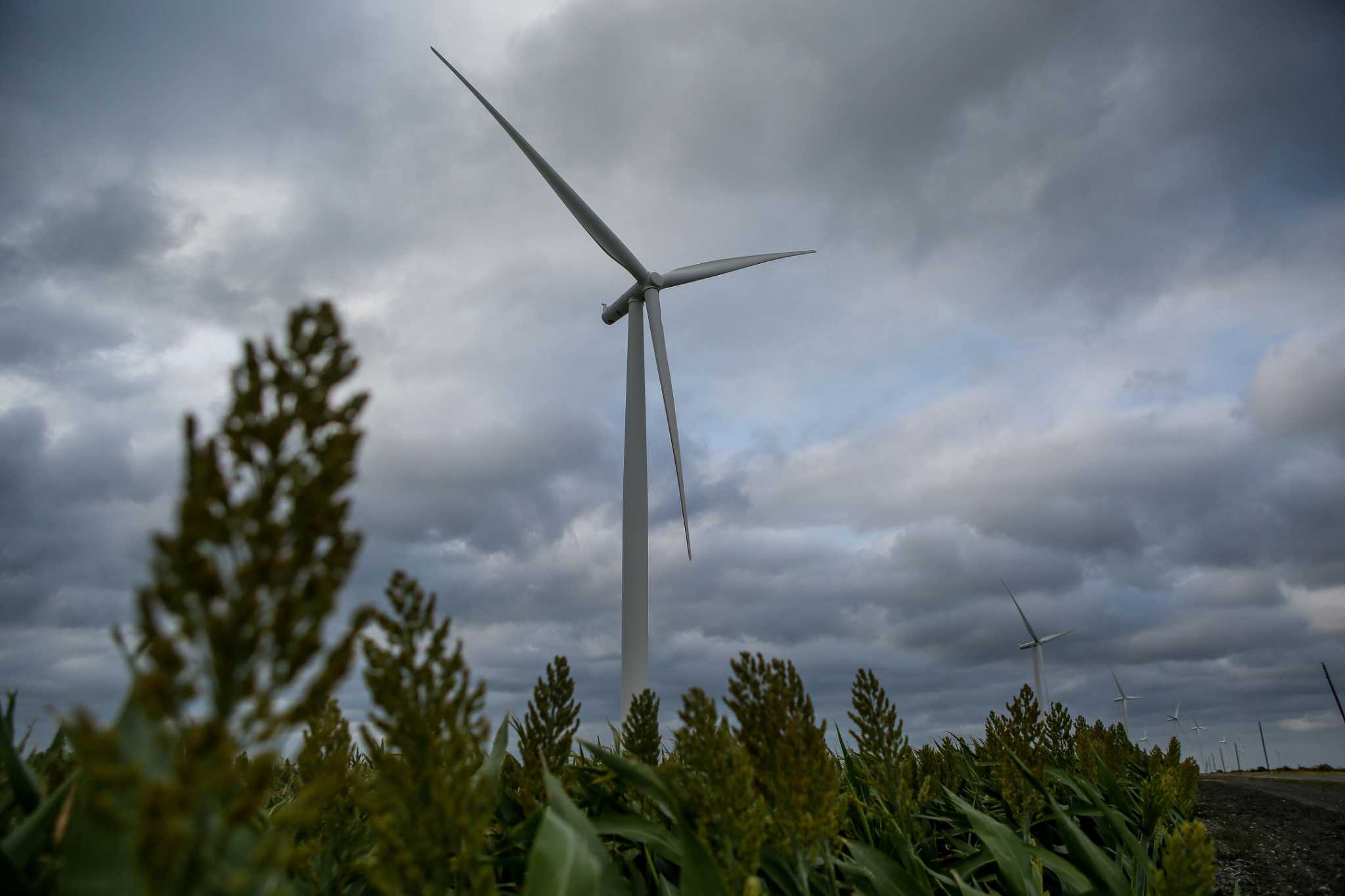 Wind and solar farms deliver large returns for Texas landowners