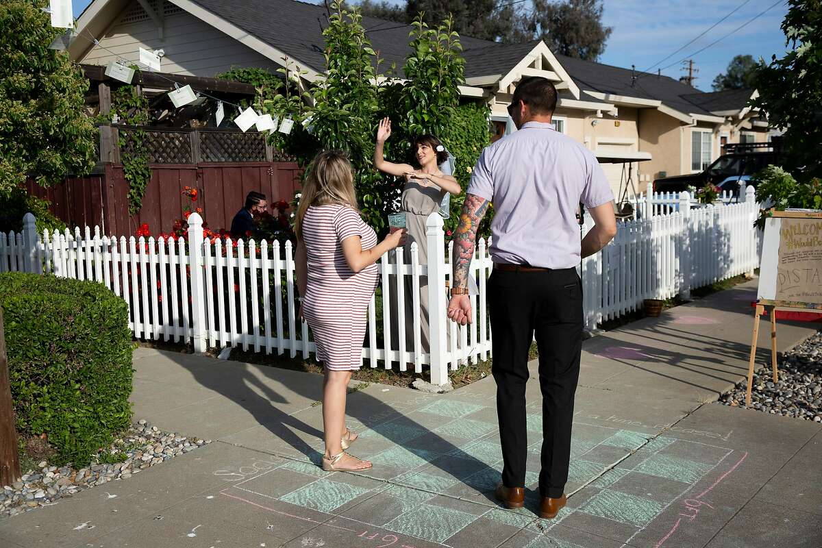 Bright side: Wedding plans foiled, Bay Area couple hosts drive-by reception
