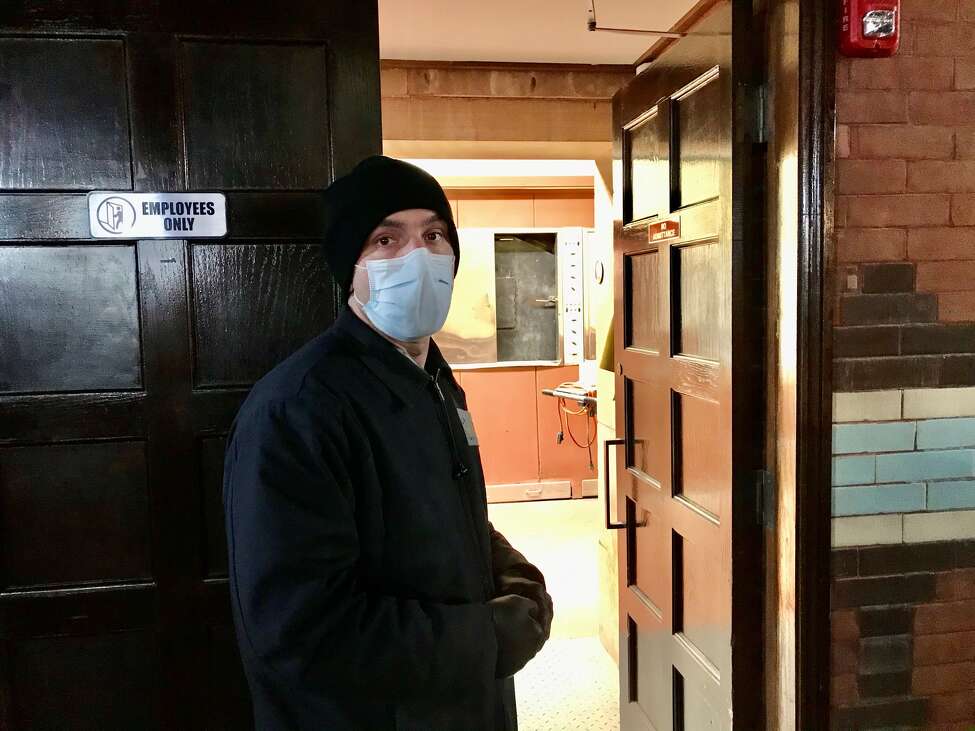 Grondahl: Crematorium operator an everyday hero amid coronavirus