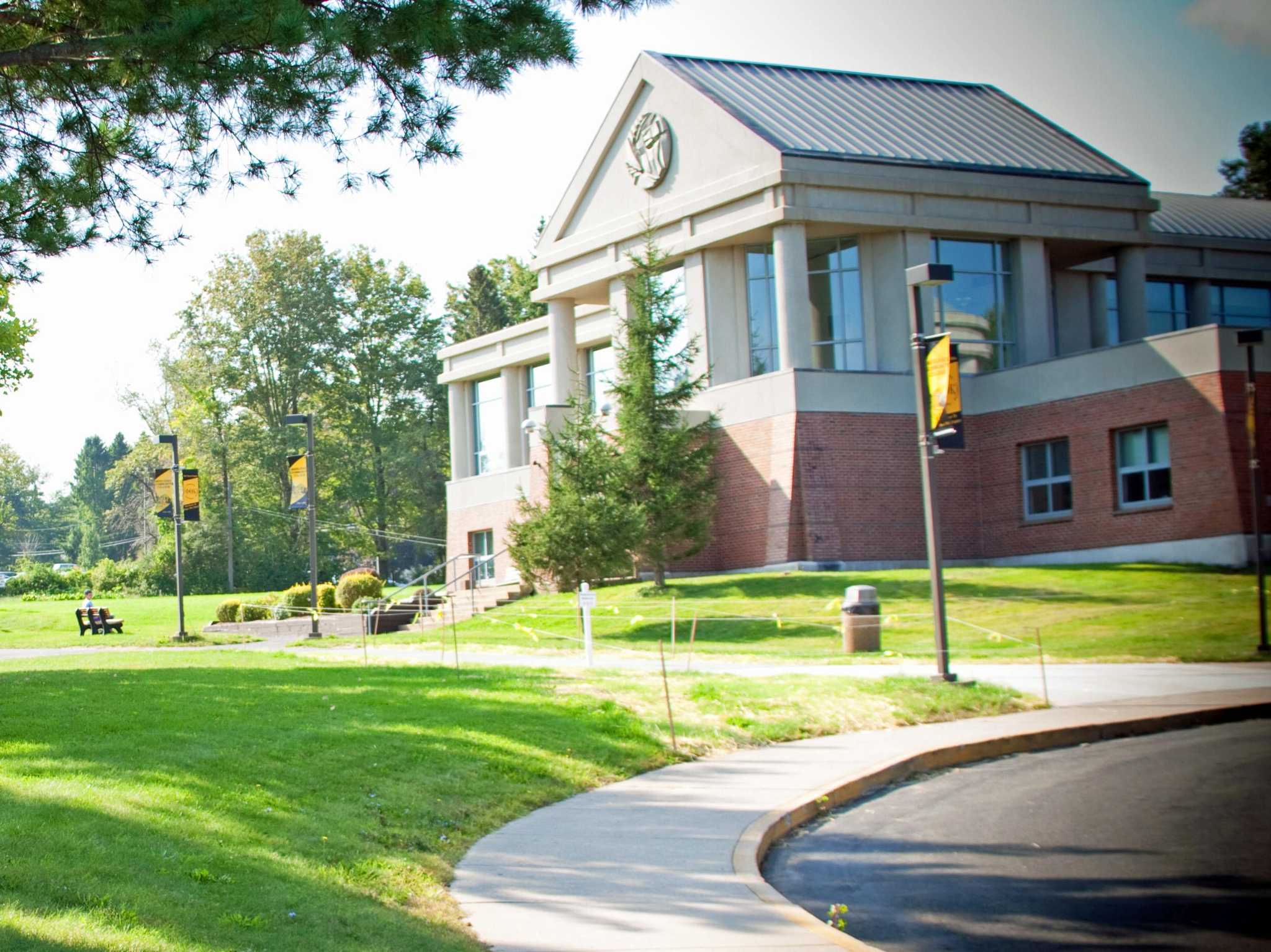 Middlesex Community College health management program wins national ...