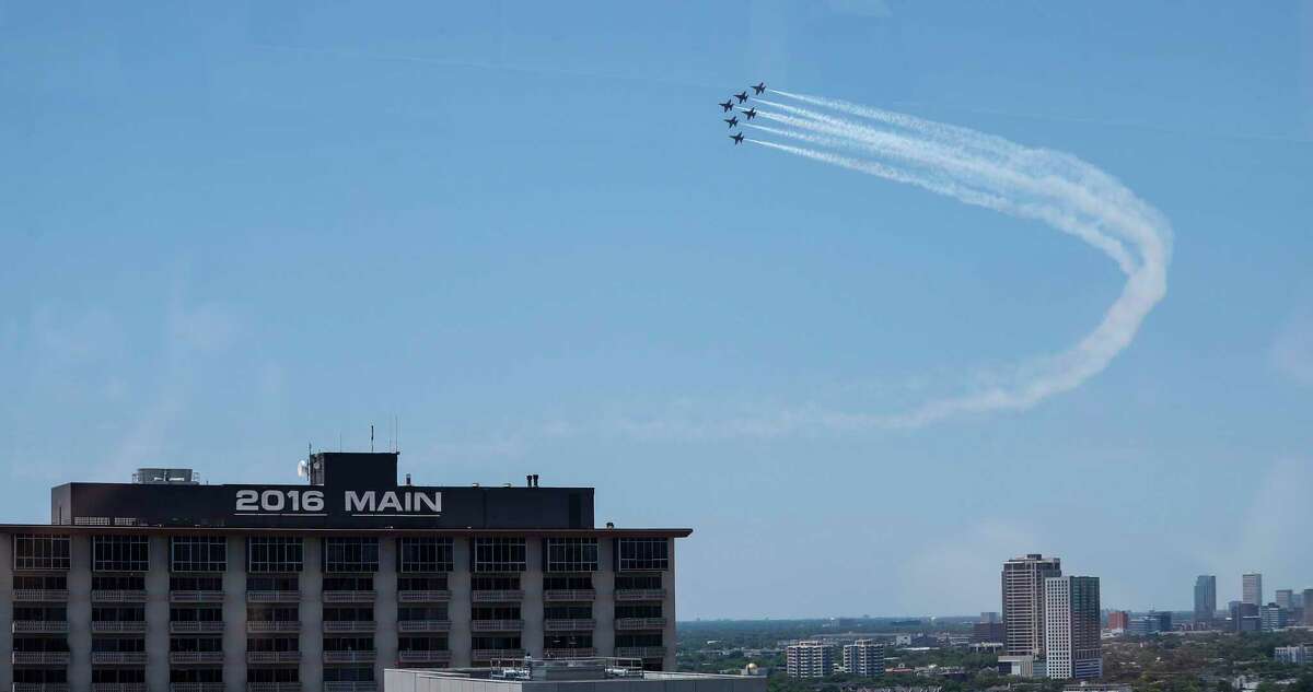 Blue Angels jet through Houston for COVID-19 frontline workers