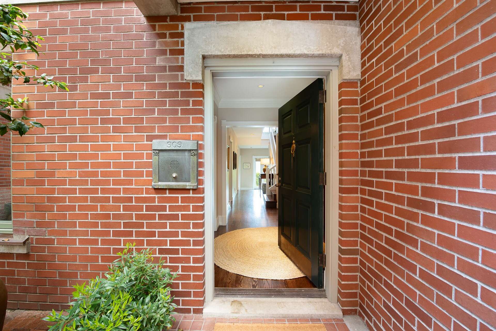 Peek inside $3M luxe condo nestled in Seattle's historic Merrill Court