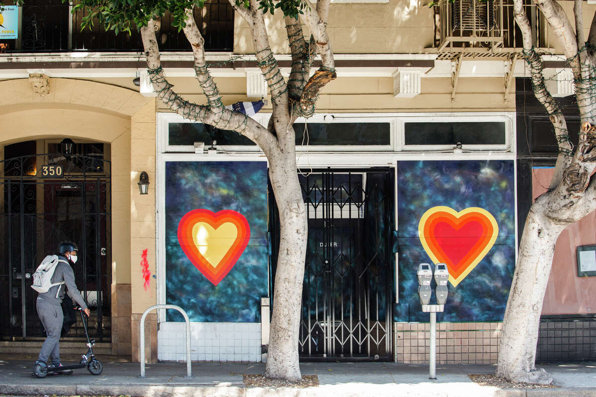 Beautiful murals overtake SF's boarded-up storefronts. Here's who did them.