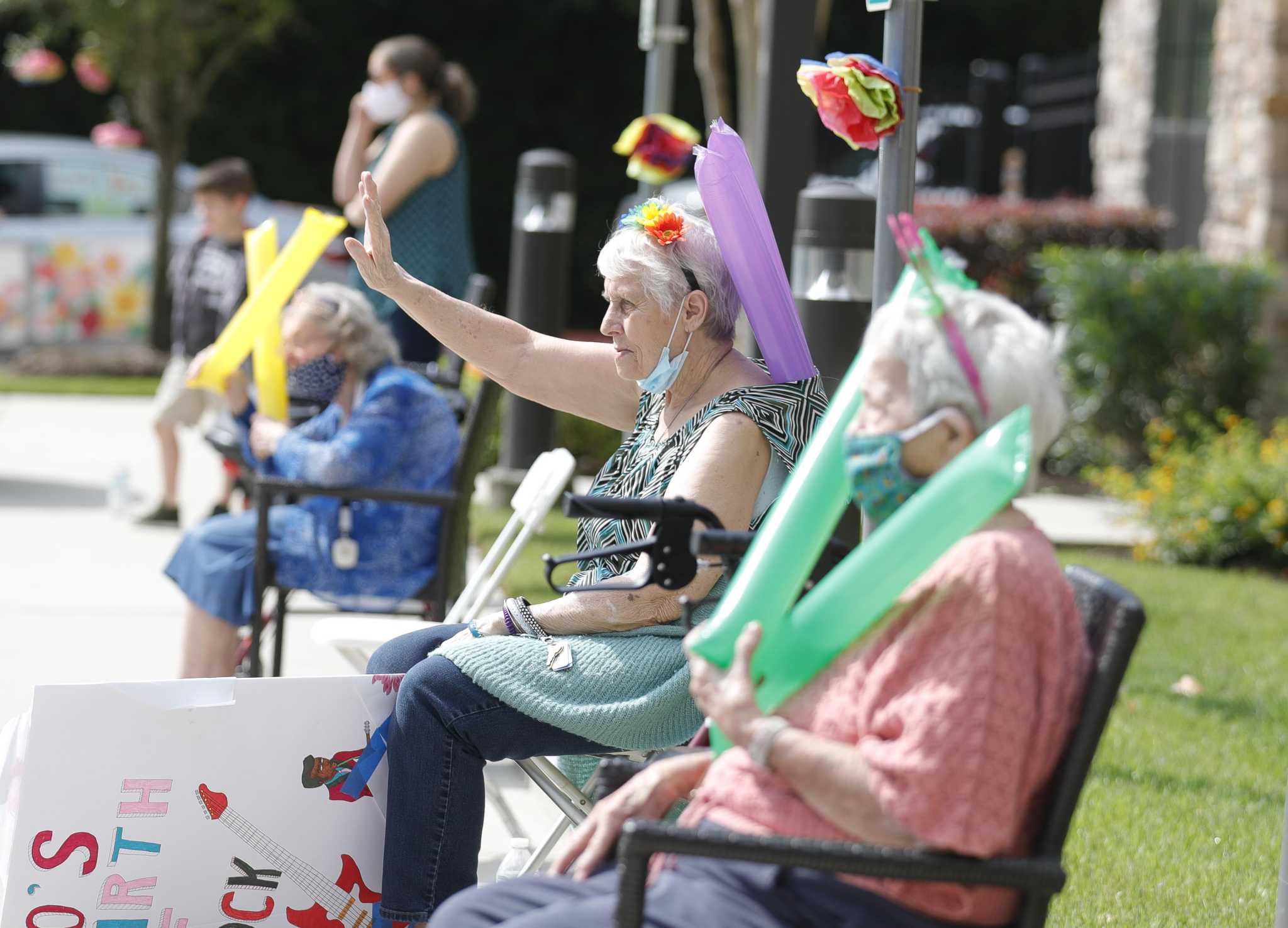 Spring Creek Village Assisted Living hosts parade for residents ...