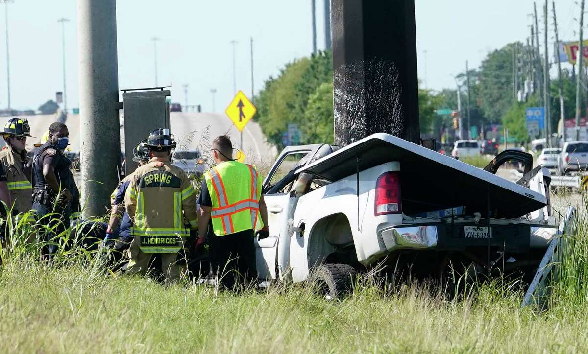 Three dead in fiery crash near Spring