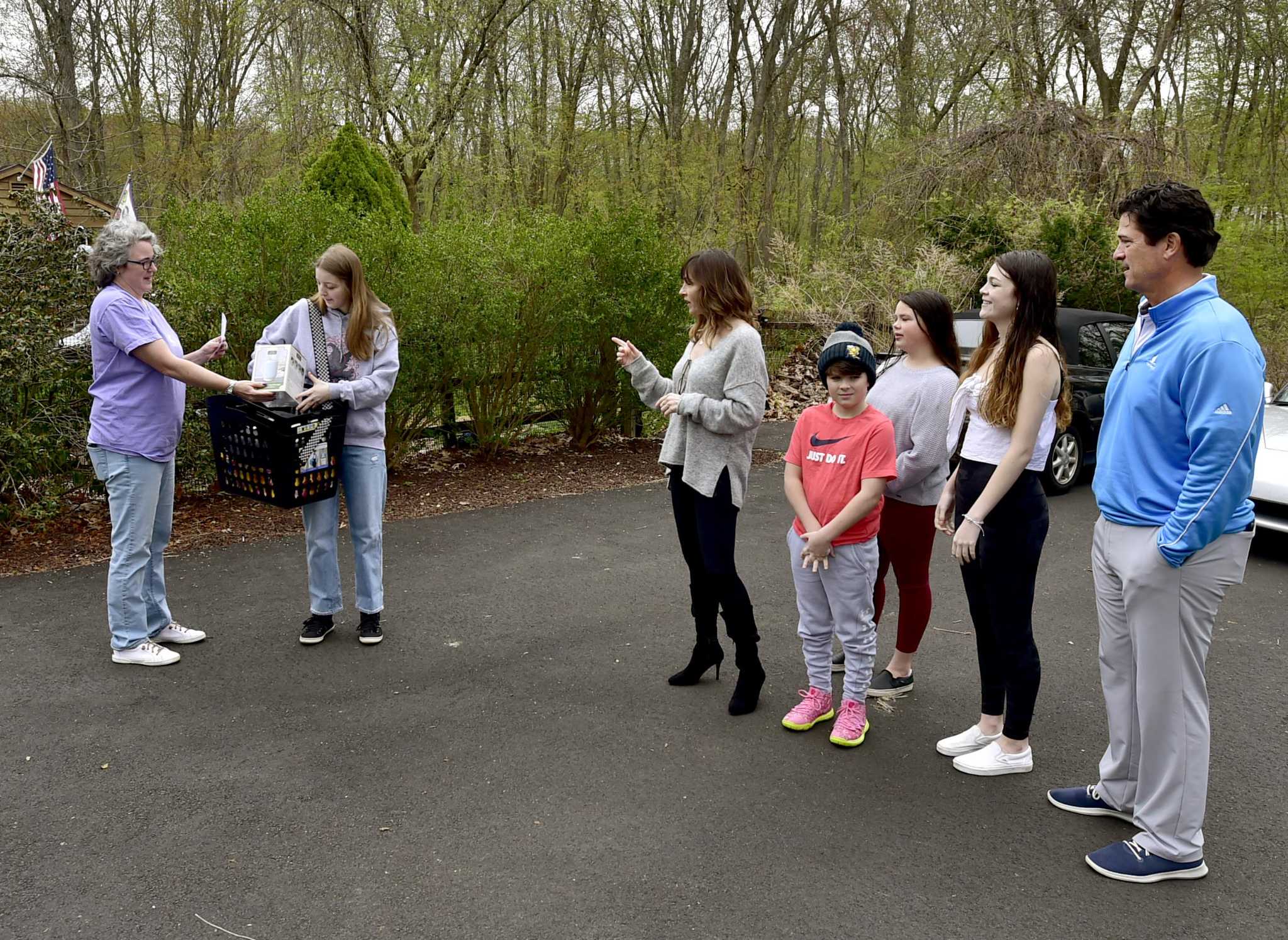 ‘Adopt a (high school) Senior’ aims to make shoreline grads feel special