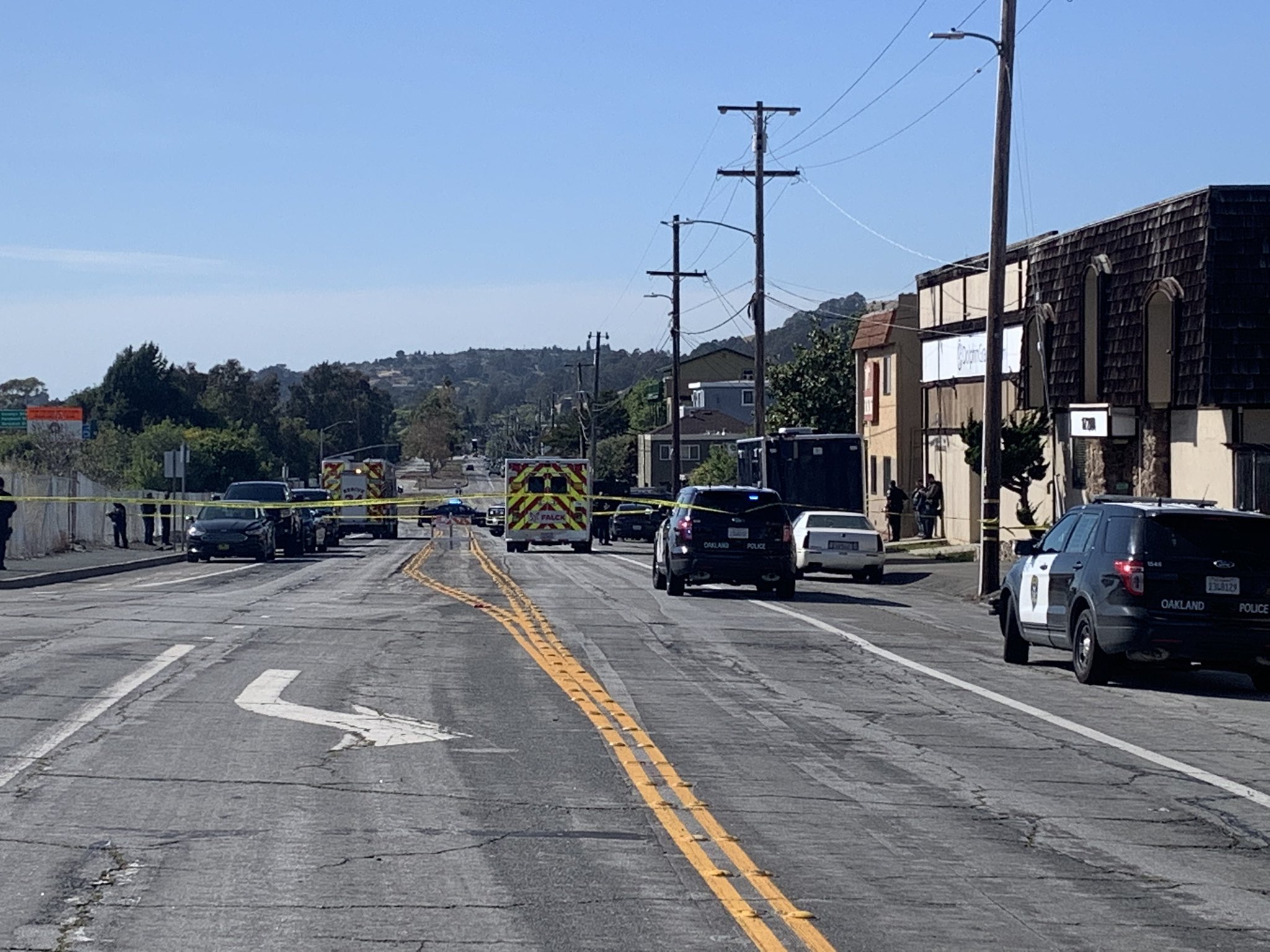 Murder suspect in San Leandro standoff killed after firing at deputies