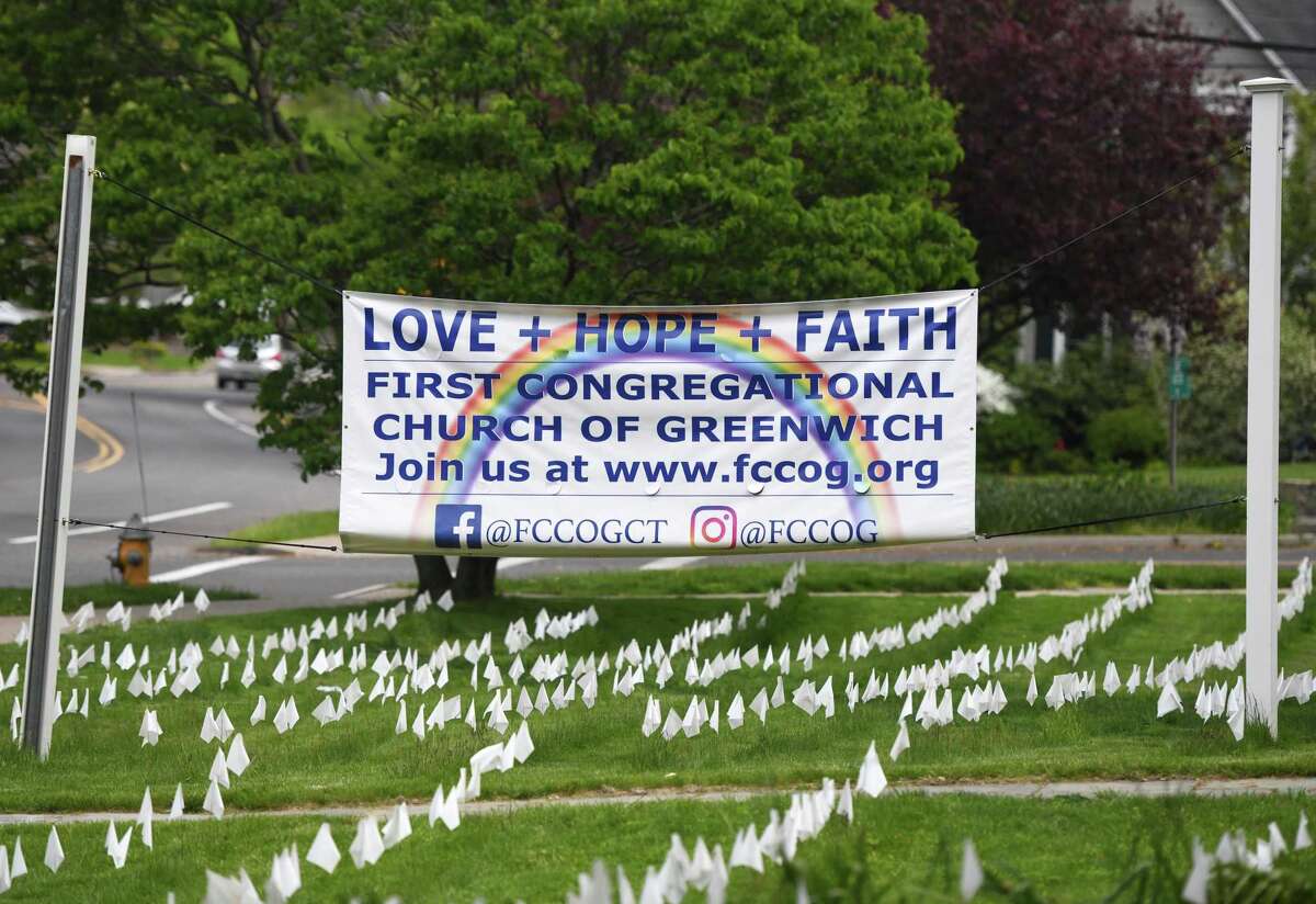 'Each one matters': Blumenthal helps add flags to Greenwich coronavirus ...