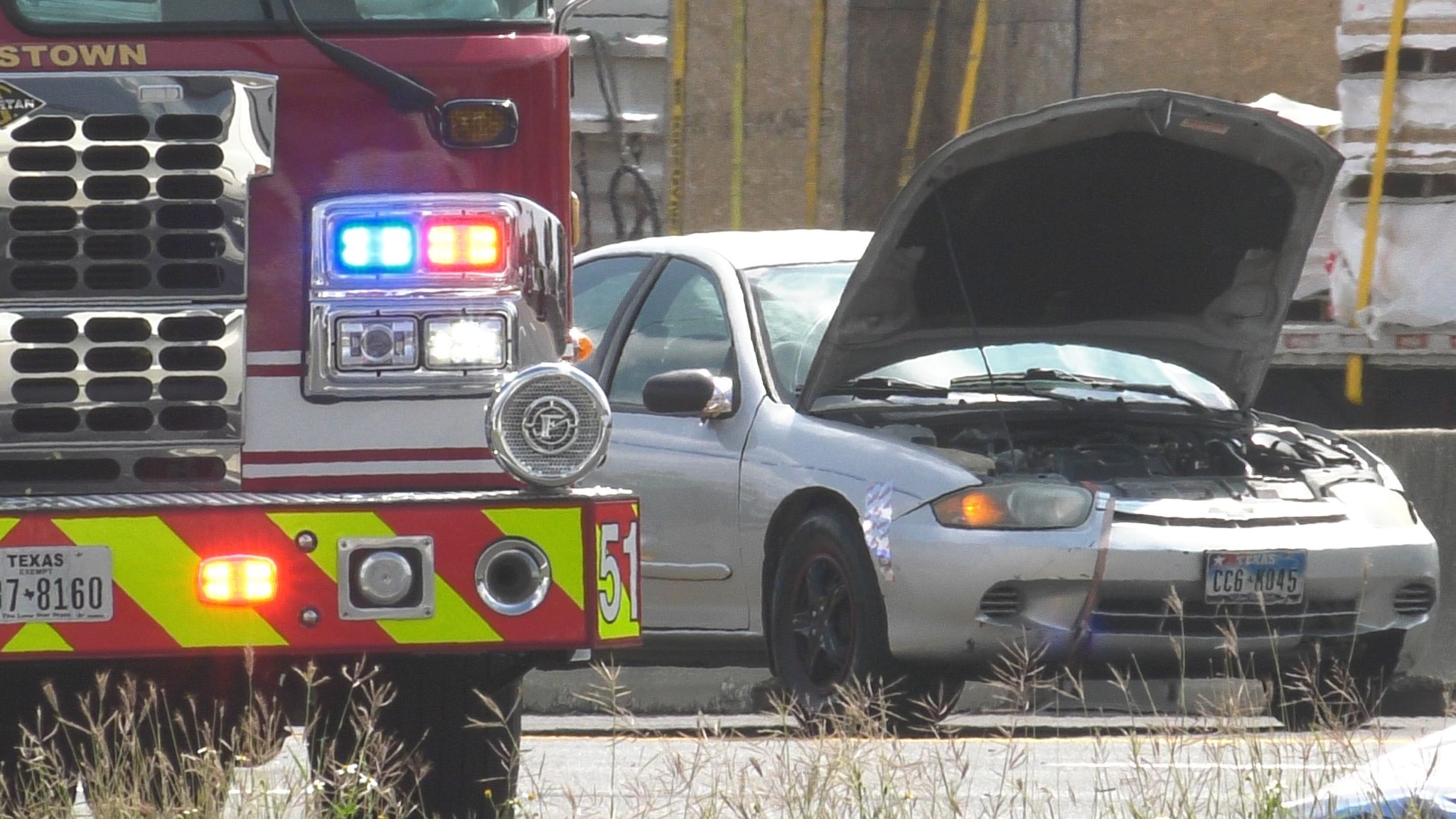Stranded driver hit, killed crossing Southwest Freeway