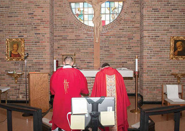 Insider Exclusive: Churches find unique ways to bring congregation ...