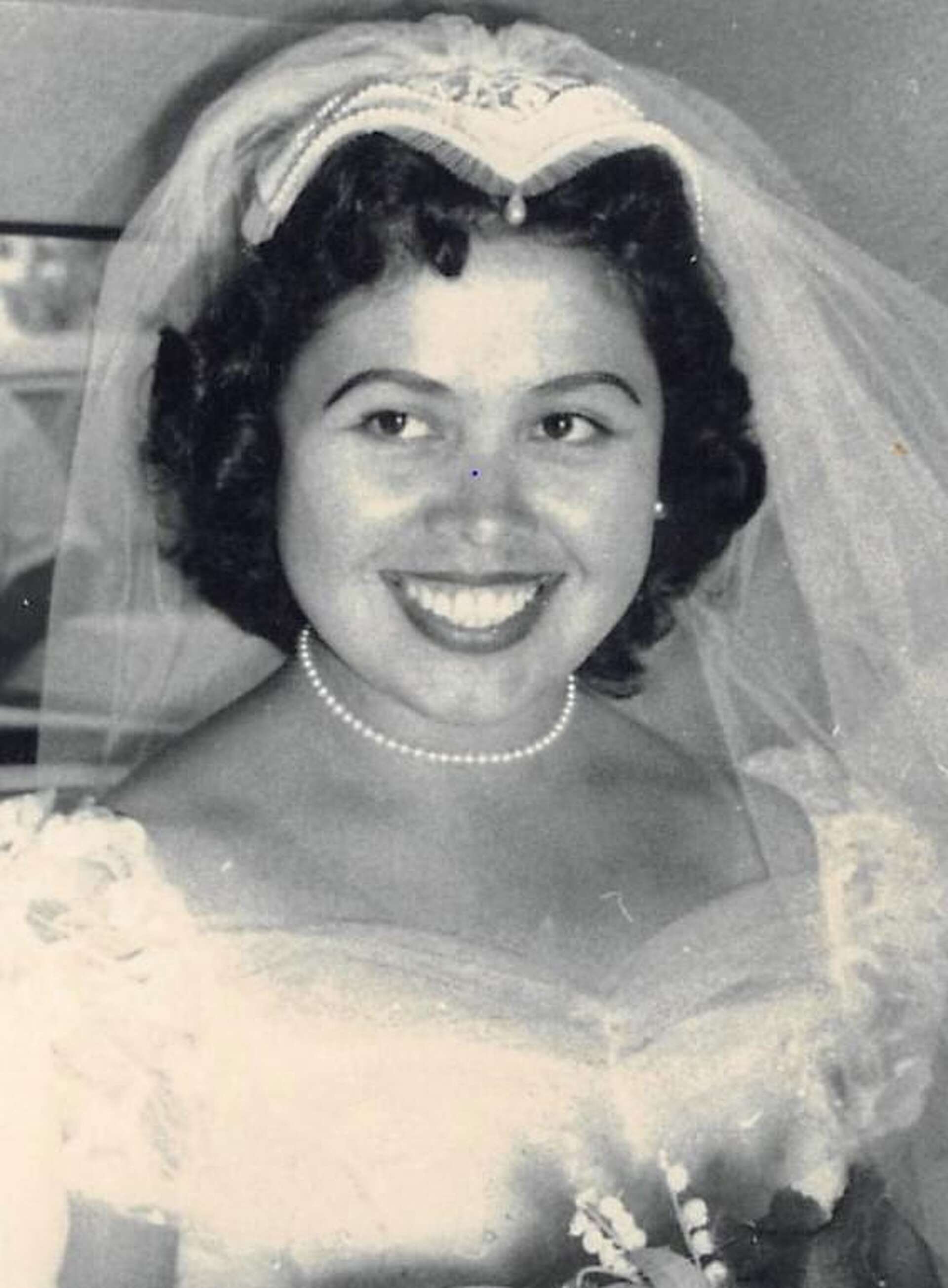 Angie Lazo's Instagram, Twitter & Facebook on IDCrawl