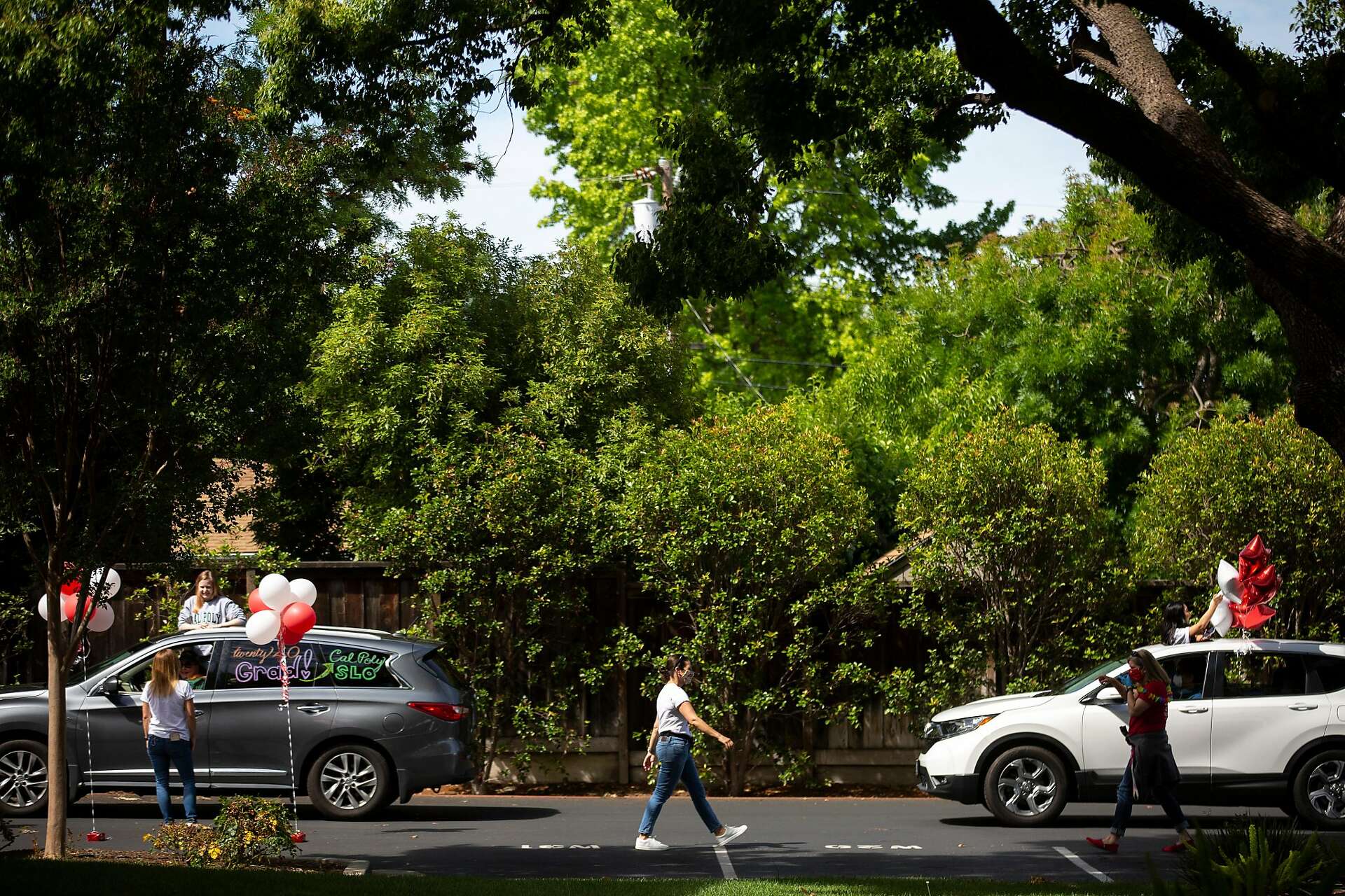 High school seniors embrace improvised graduation events in strange ...