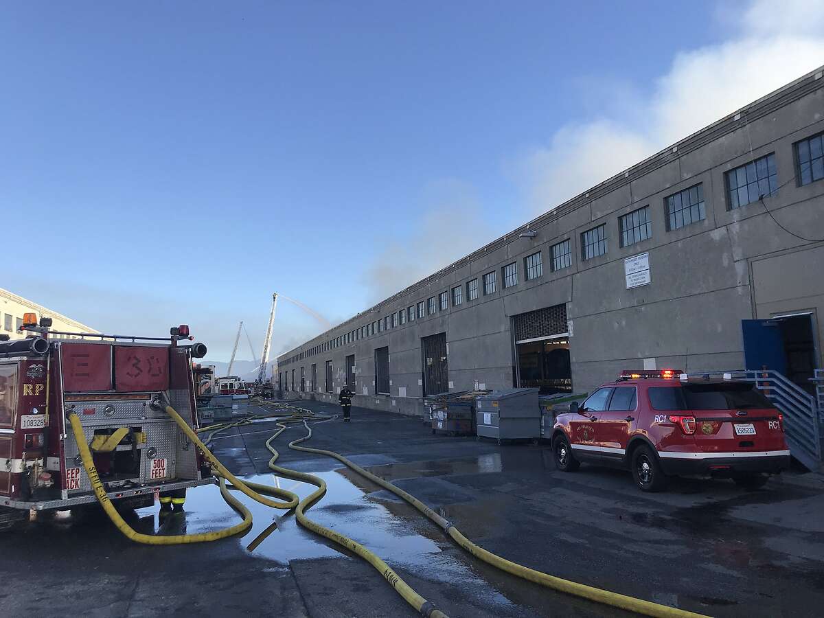 Early morning fire consumes warehouse on SF’s Fisherman’s Wharf