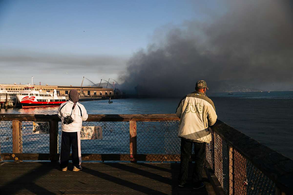 Early morning fire consumes warehouse on SF’s Fisherman’s Wharf