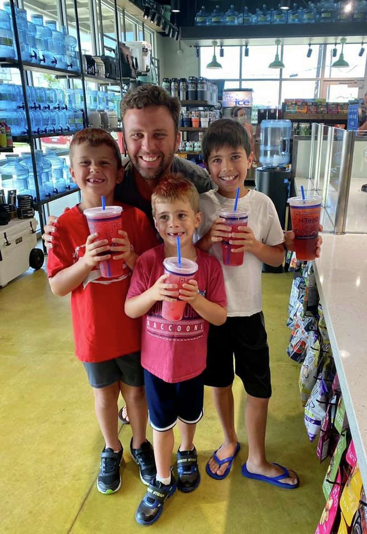 The Texas 'tea playground' with up to 500 possible flavors just opened ...