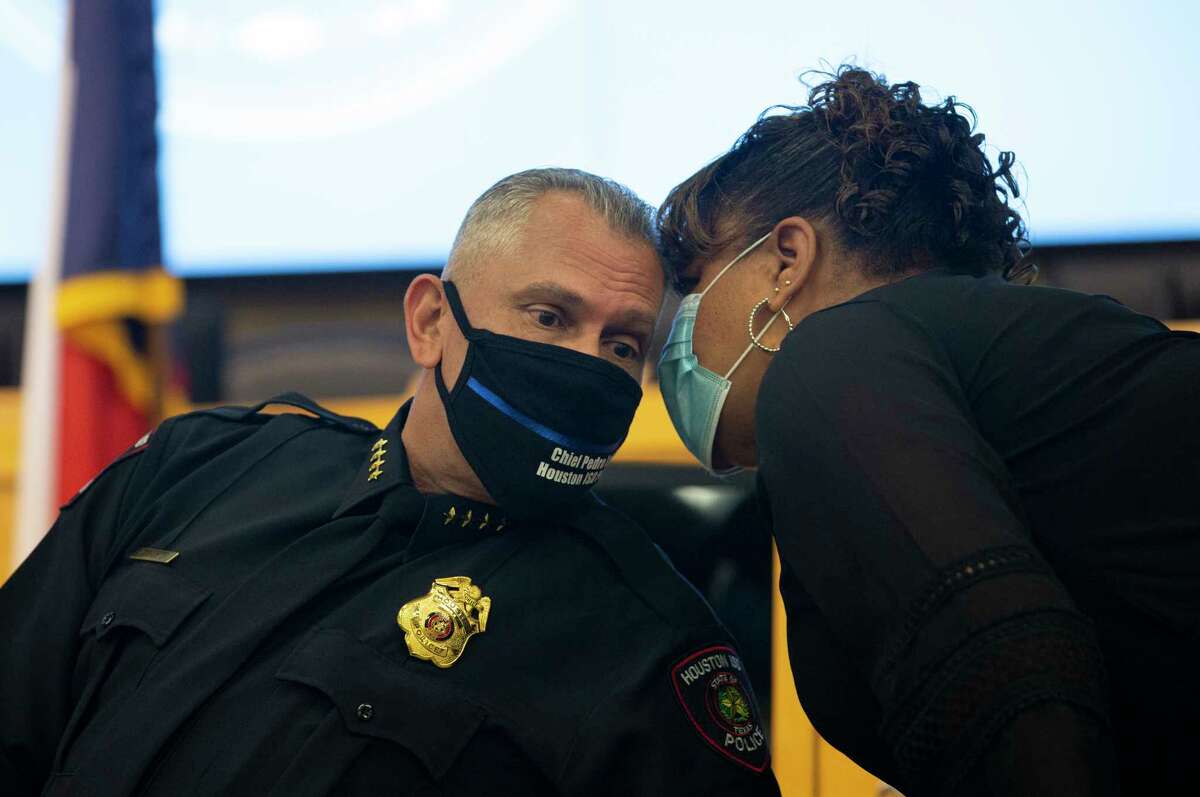 New Houston ISD police chief takes oath