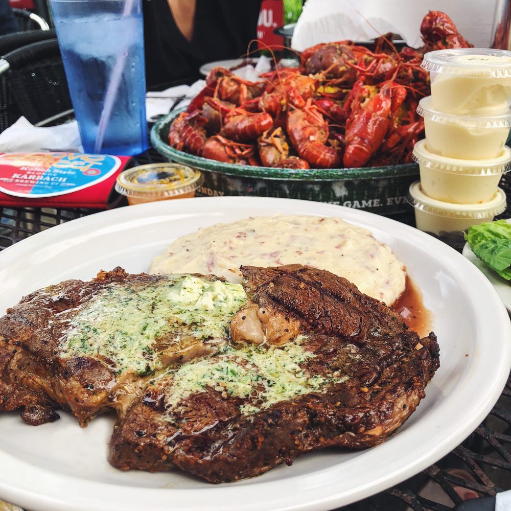 Deal of the Day: Steak Night at Hank's Cajun Grill & Oyster Bar
