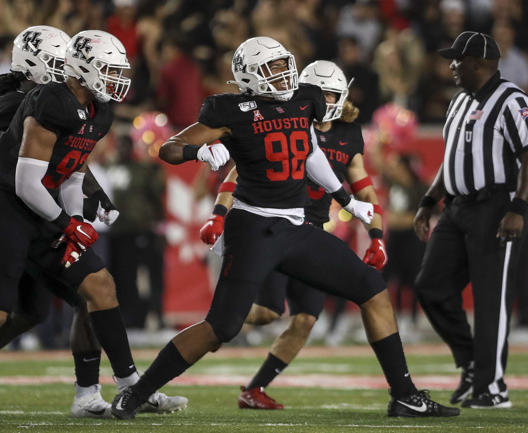 A new kind of team building shapes UH football