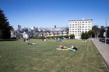 Is the park too crowded to safely visit? How some photos can be ...