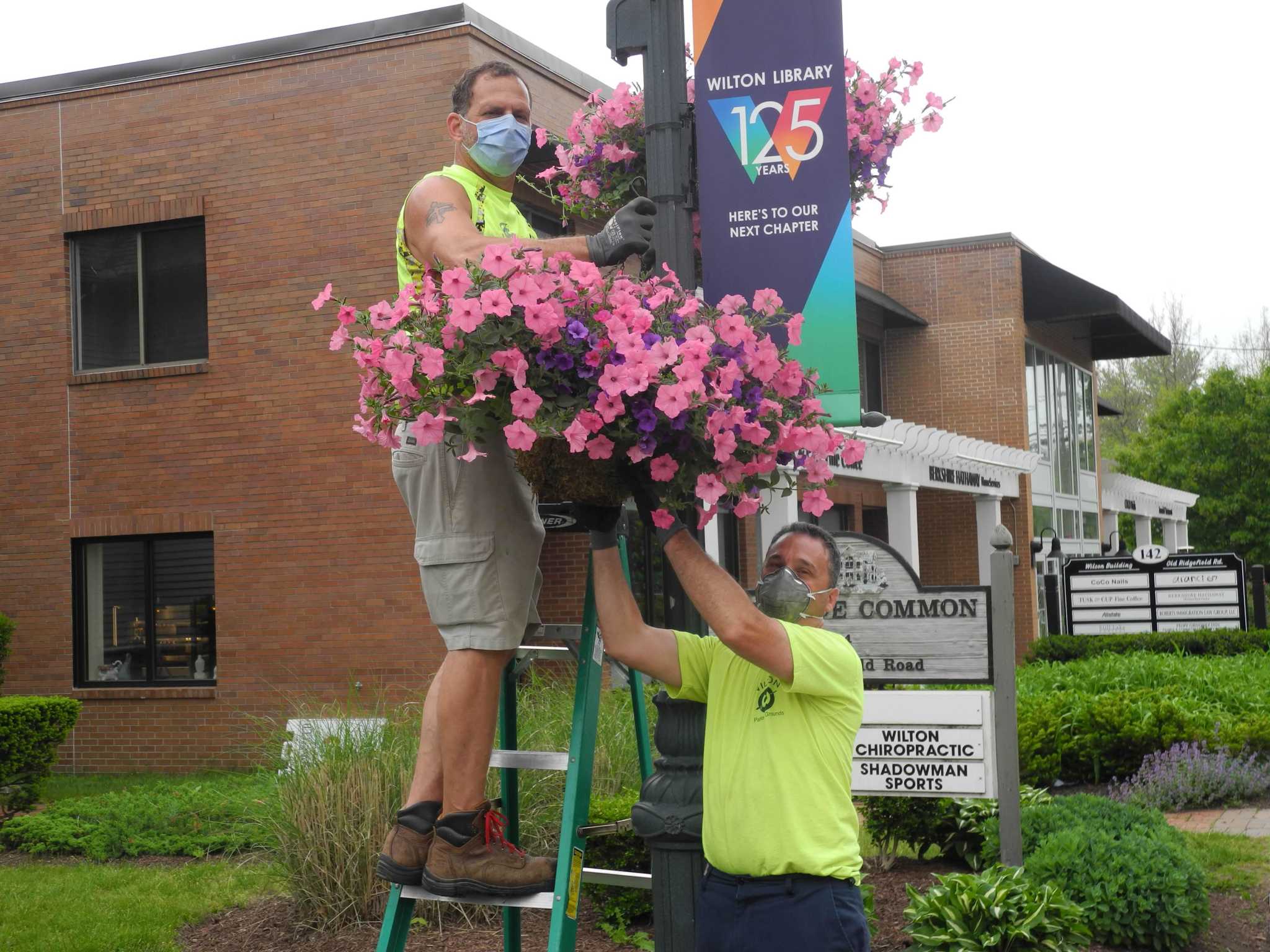 Wilton Center gets a shot of color