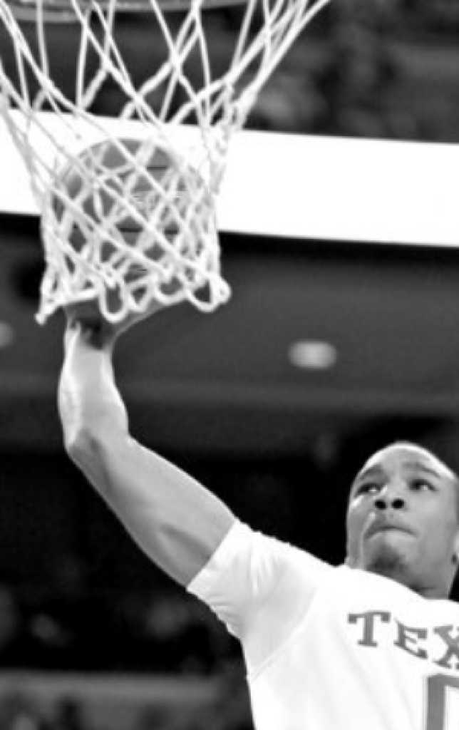 Balbay helps fast-paced Longhorns remain perfect