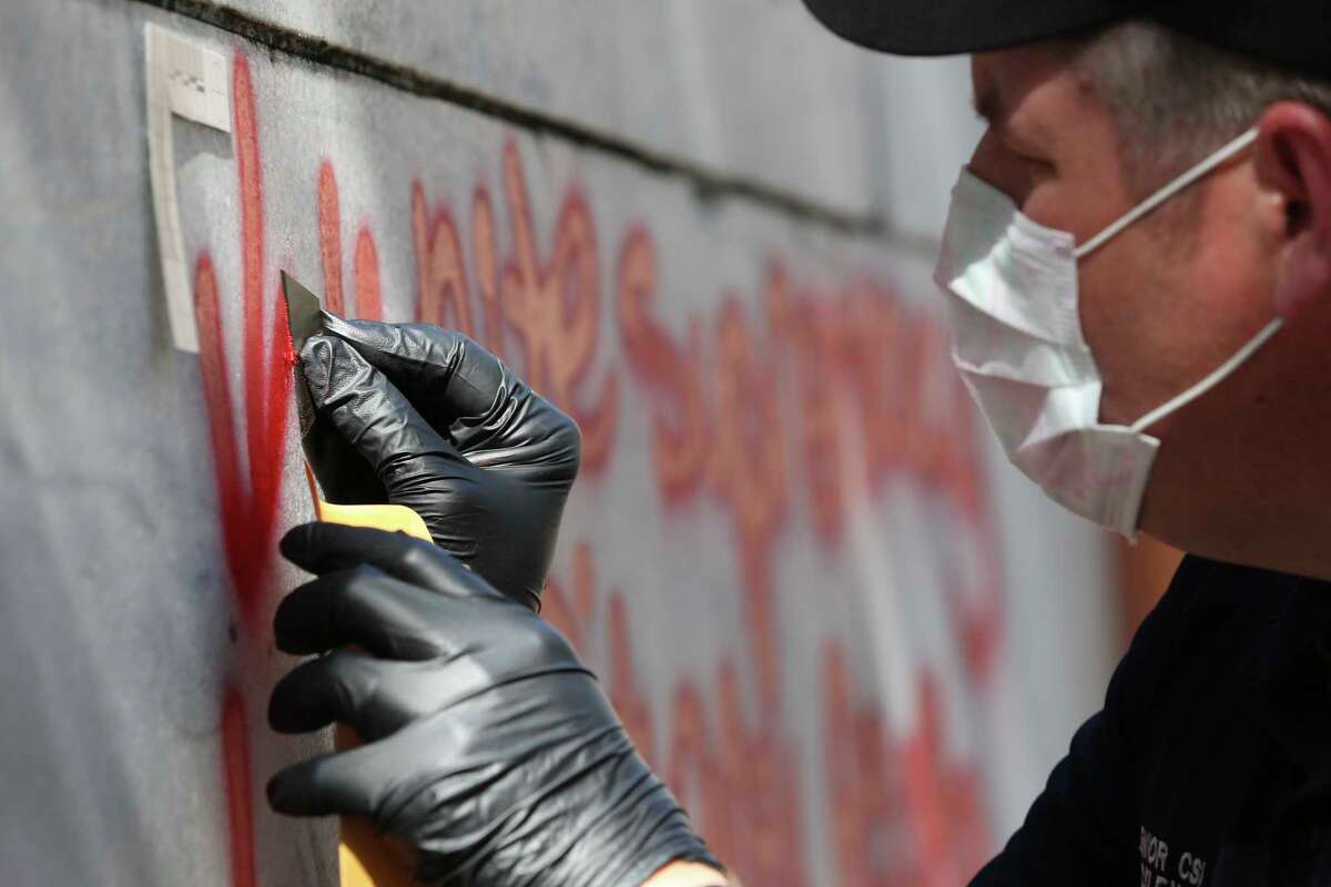 Police investigating after graffiti was found on Alamo Cenotaph