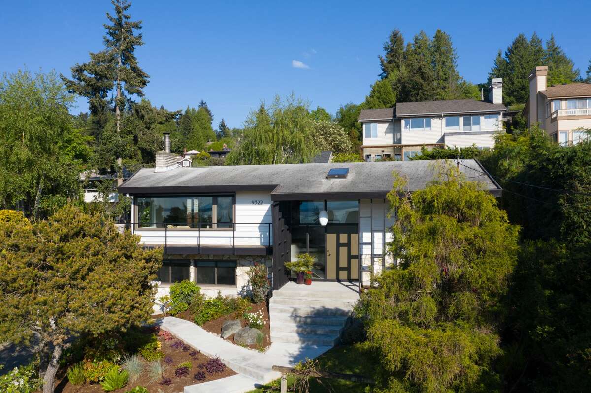 West Seattle midcentury modern gem has 2020 accents you'll want to see