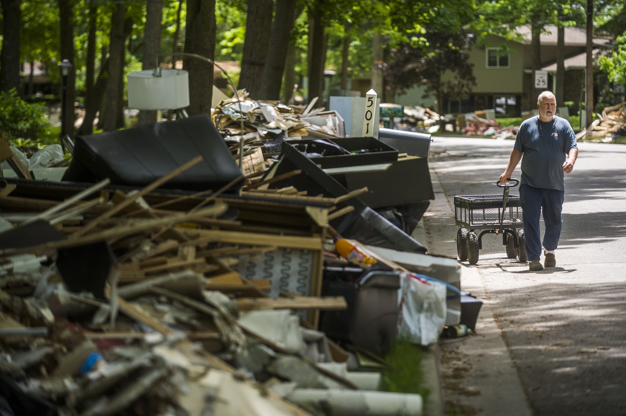 Flood cleanup continues in Midland's hardest-hit neighborhoods - June 1 ...
