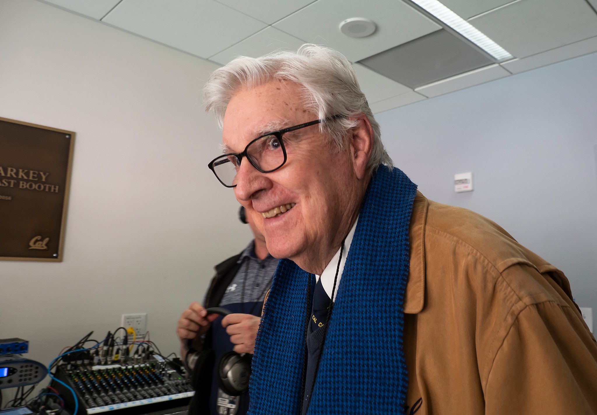 Longtime Cal football broadcaster Lee Grosscup dies at 83