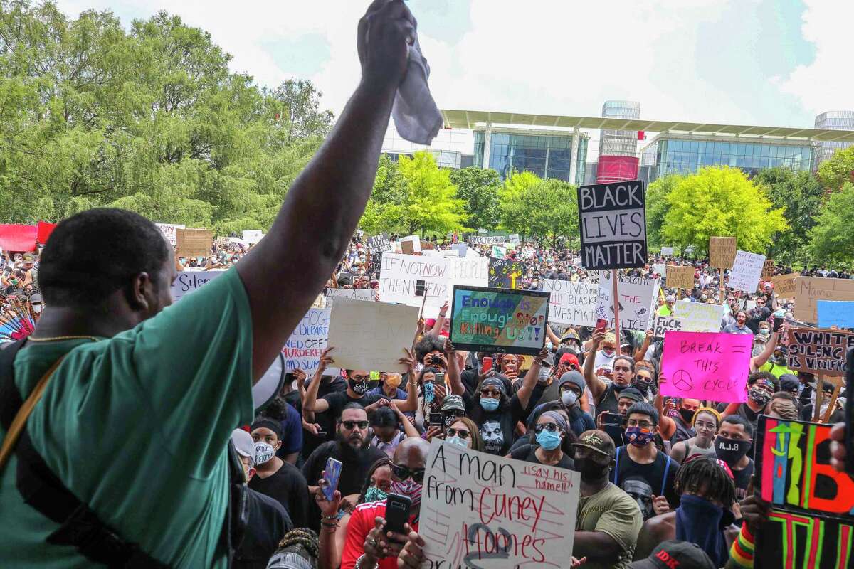 Houston PD arrests more than 200 after downtown rally for George Floyd