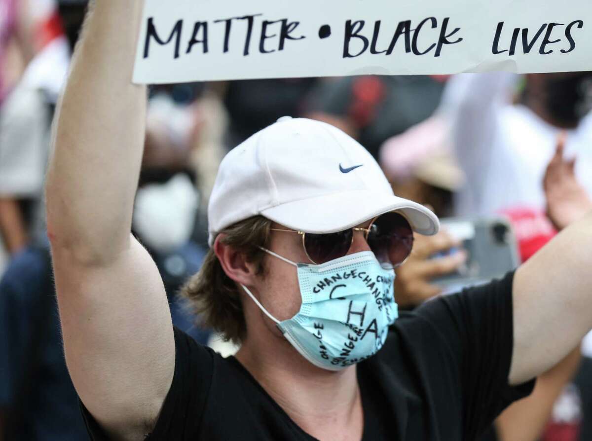 Houston PD arrests more than 200 after downtown rally for George Floyd