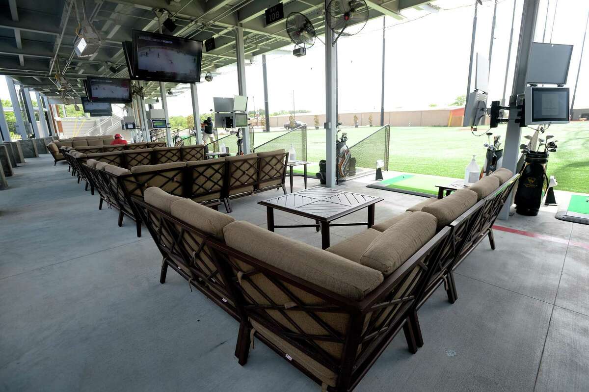 5 Under Golf completes outside range