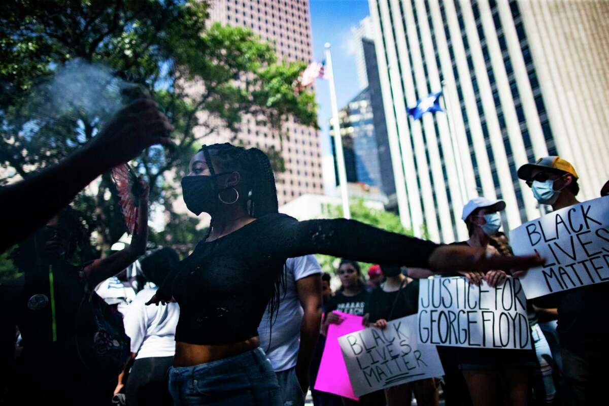 Houston PD arrests more than 200 after downtown rally for George Floyd