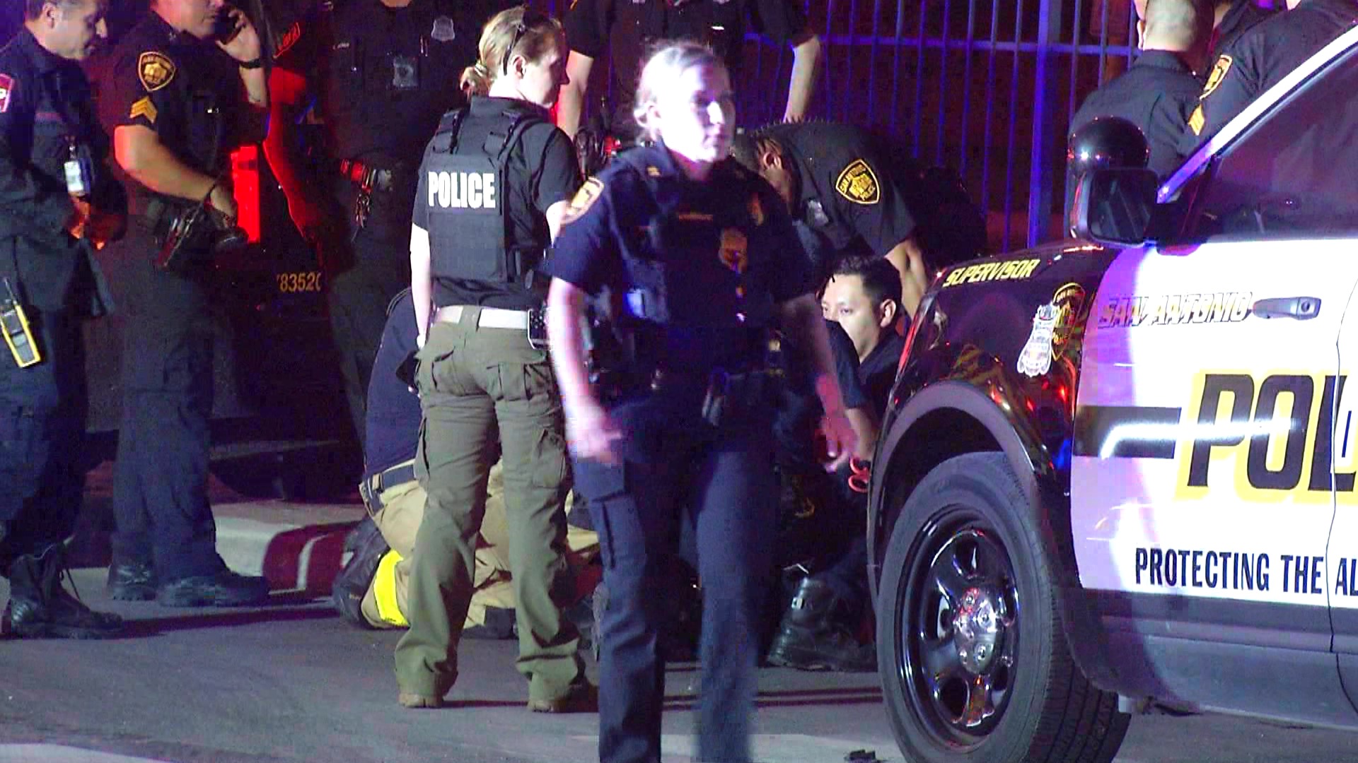 SAPD officer hospitalized after crash downtown