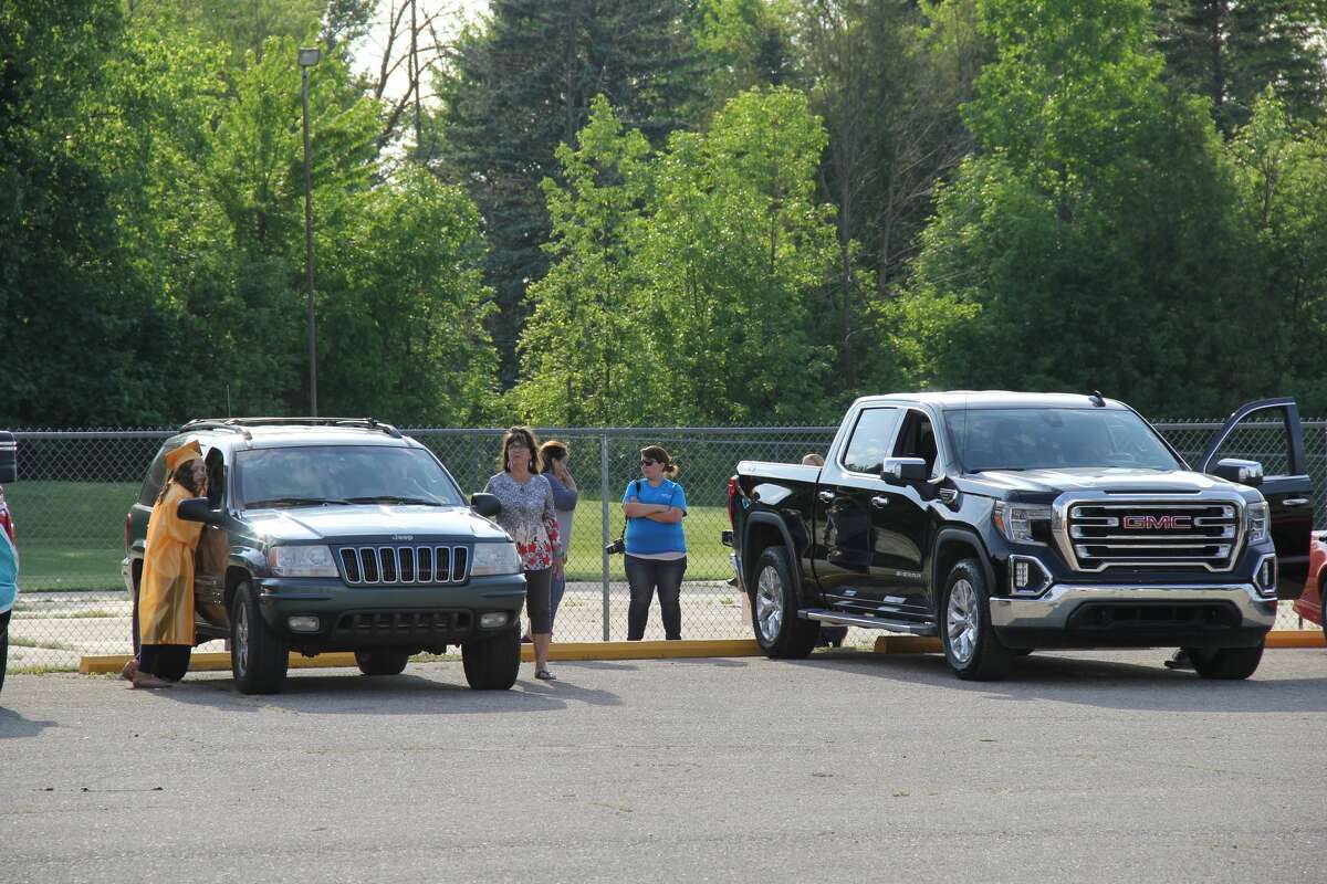 North Huron sends off Class of 2020 with parade