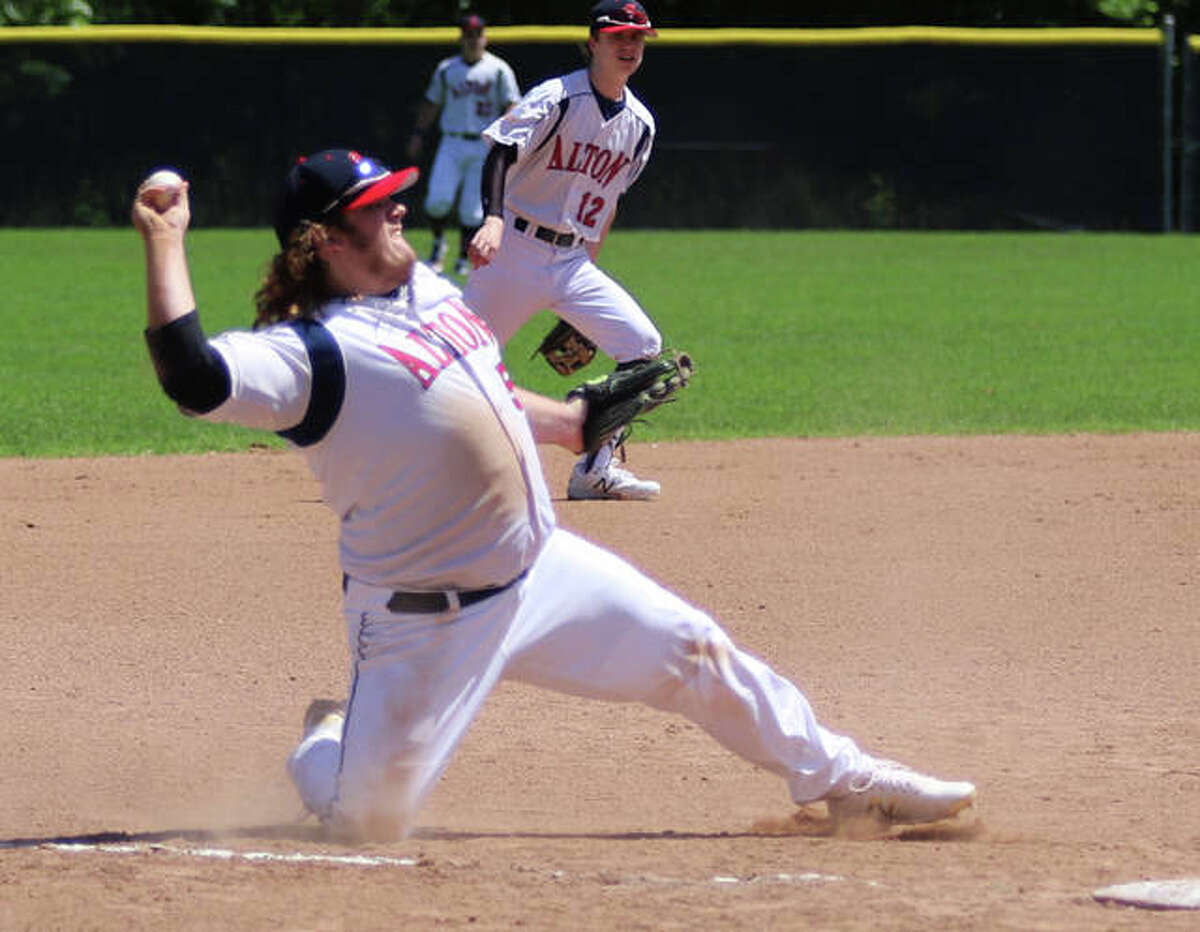 ‘I COULDN’T SAY NO’: College freshmen embrace summer season with Alton