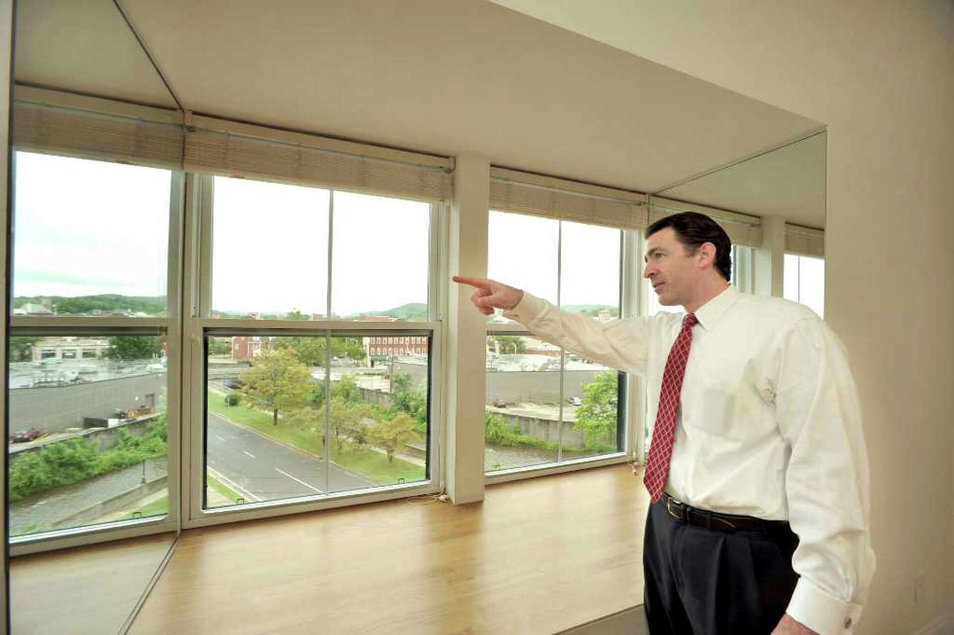 Brookview Commons opens its doors with market-rate apartments