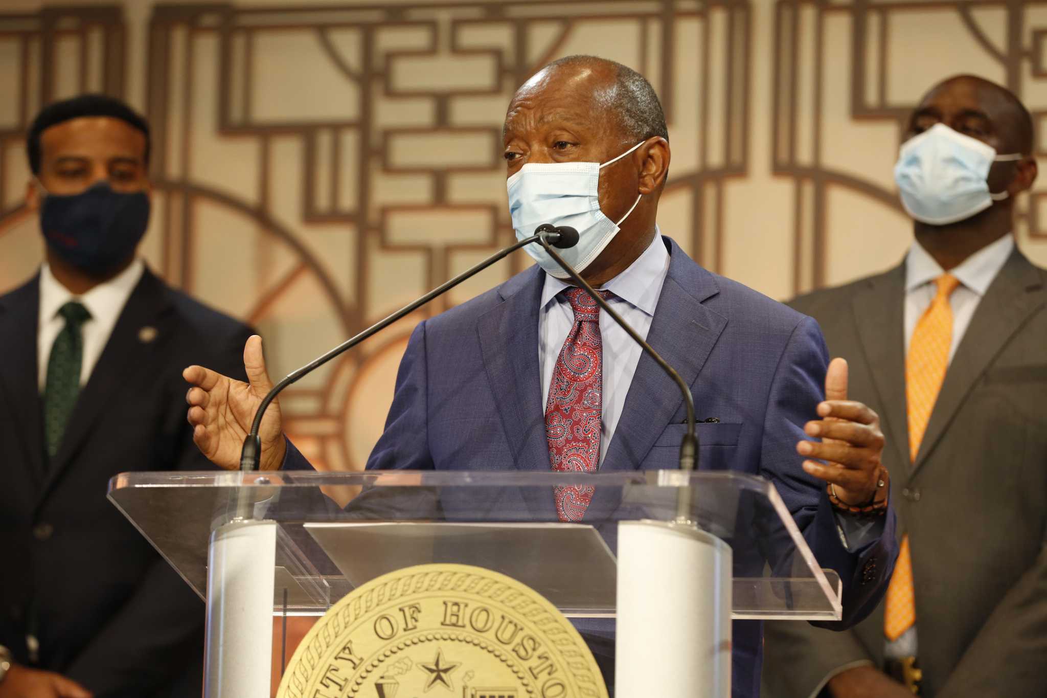 Texas mayors to Gov. Abbott: Let us mandate face masks to slow spread ...
