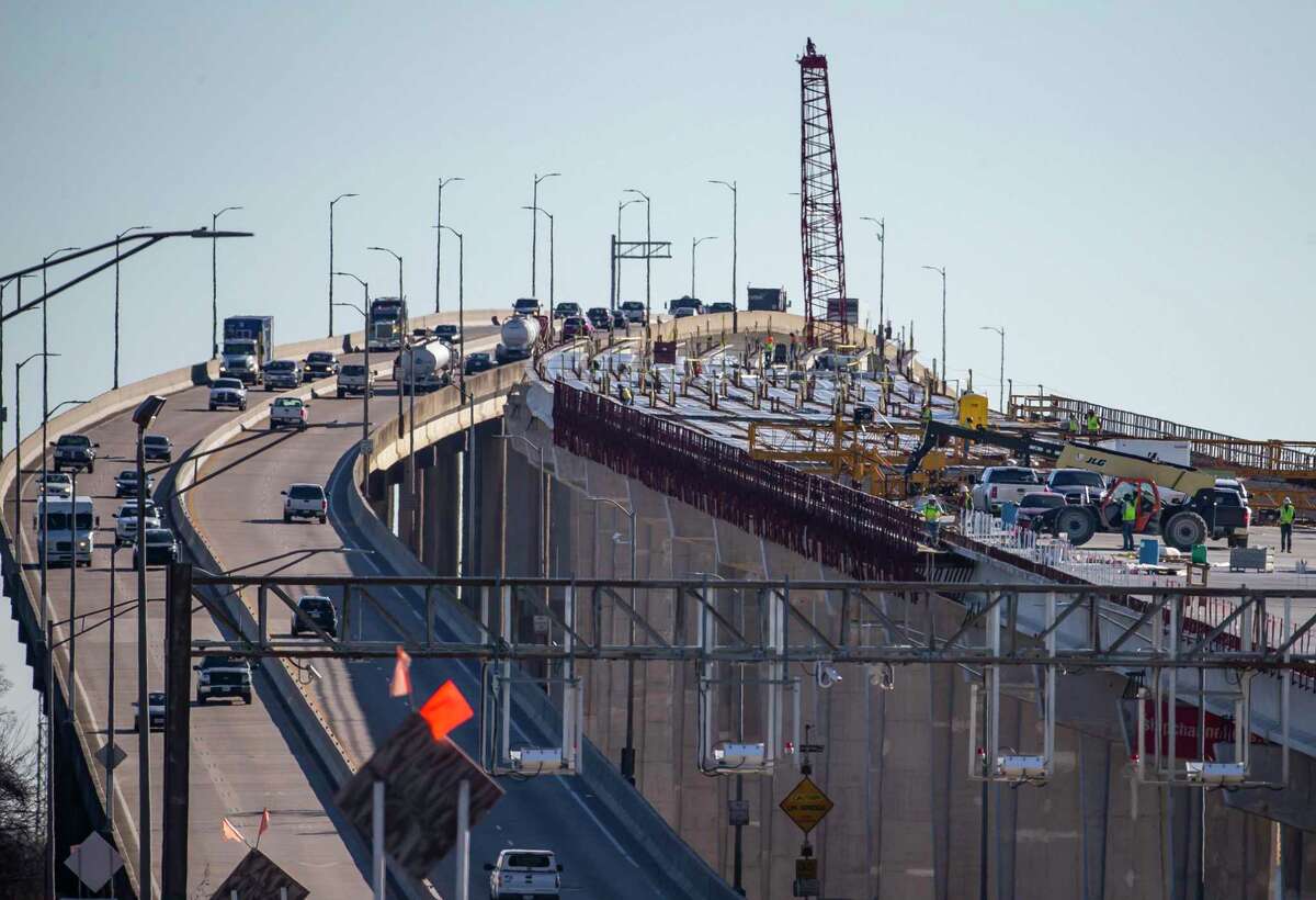 Houston Ship Channel bridge briefly closed so engineers could inspect ...