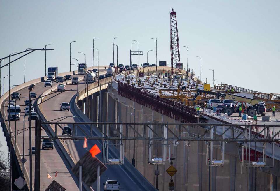 Houston Ship Channel bridge briefly closed so engineers could inspect ...
