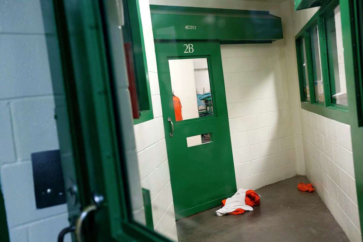 Harris County Jail is creeping back up to pre-COVID capacity, officials ...