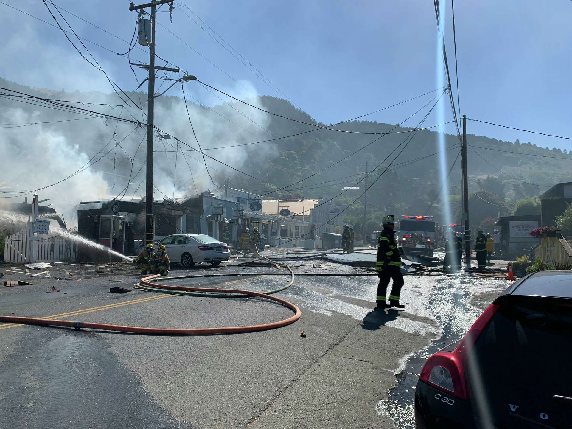Explosion in Stinson Beach starts fire, damages buildings, shuts down ...