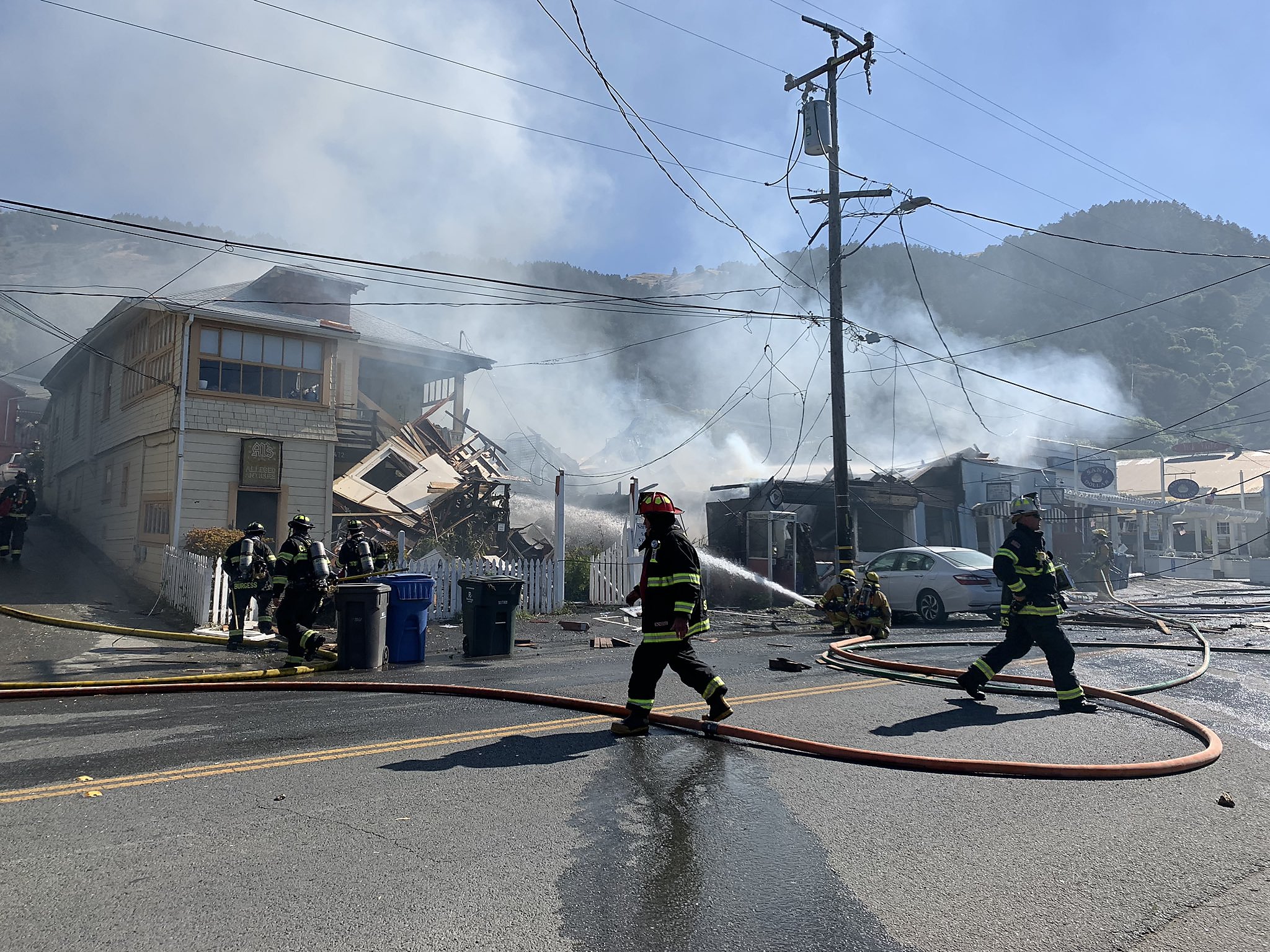 Explosion sparks structure fire in Stinson Beach, closes off part of ...