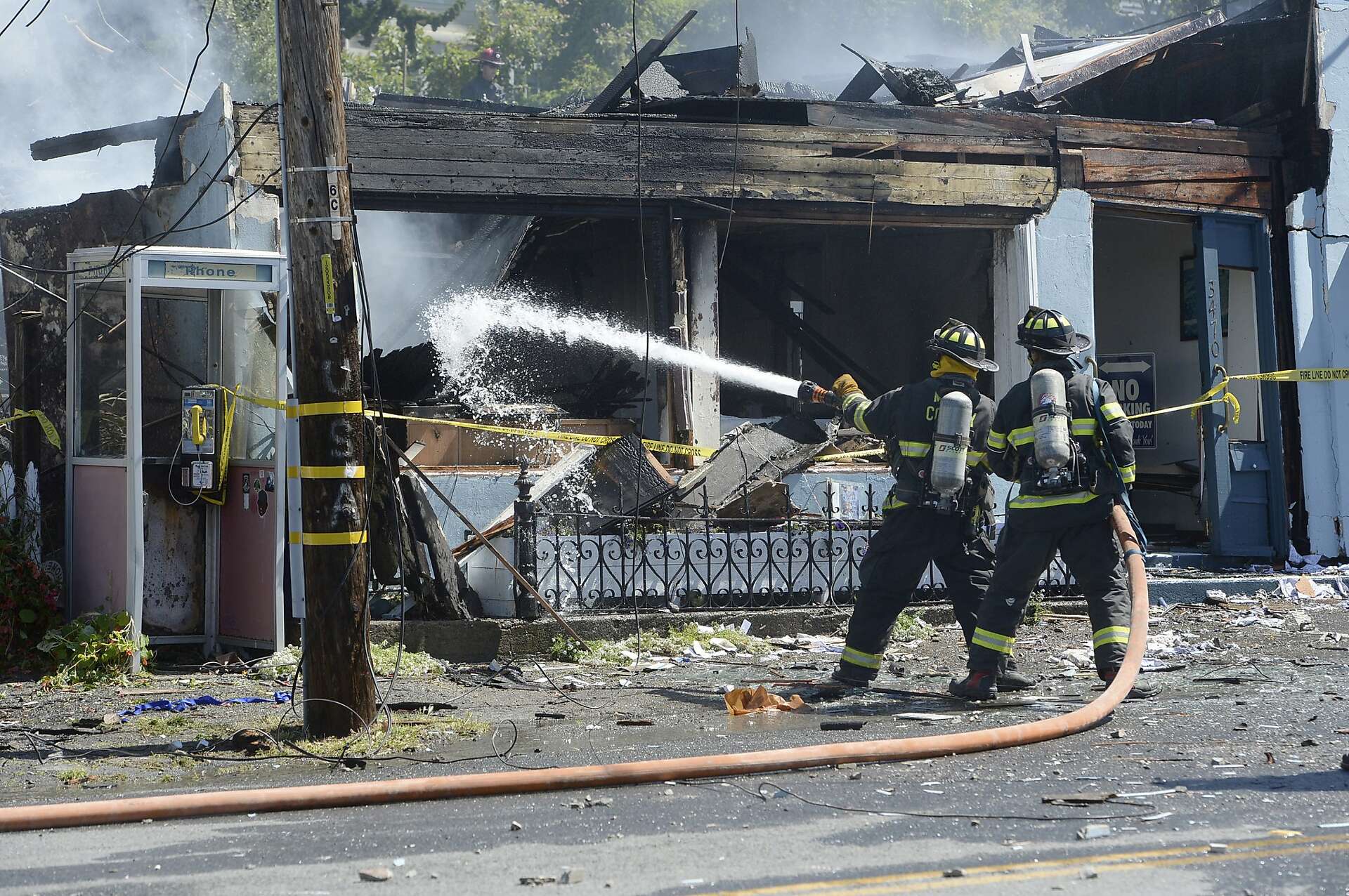 Explosion in Stinson Beach starts fire, damages buildings, shuts down ...